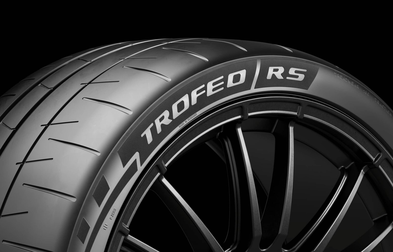 P Zero Trofeo RS, el nuevo neumático super deportivo de Pirelli